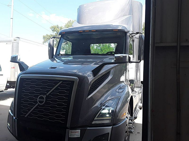 Volvo VNL64T-300 Day Cabs For Sale (New & Used)