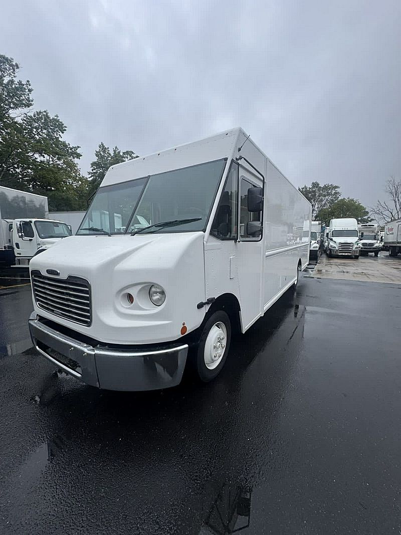 2018 Freightliner MT45 For Sale | Box Van | #744188