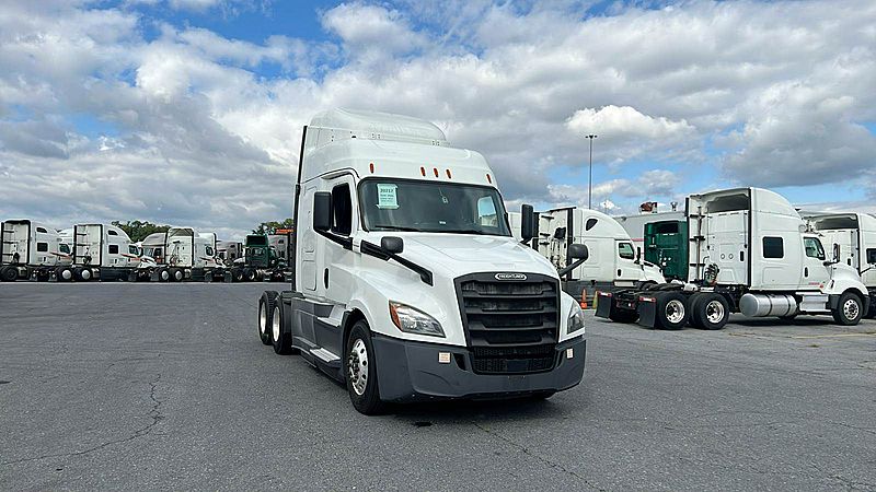 2020 Freightliner Cascadia 126 For Sale | 48" Sleeper | #20217