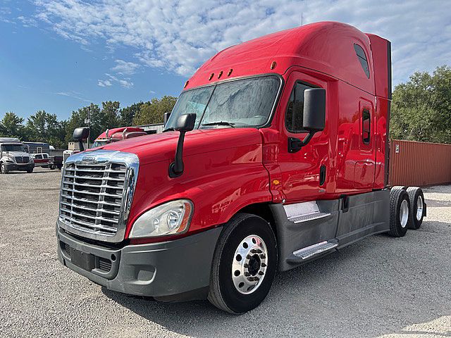 2018 Freightliner For Sale | 72" Sleeper | #JSJE9399