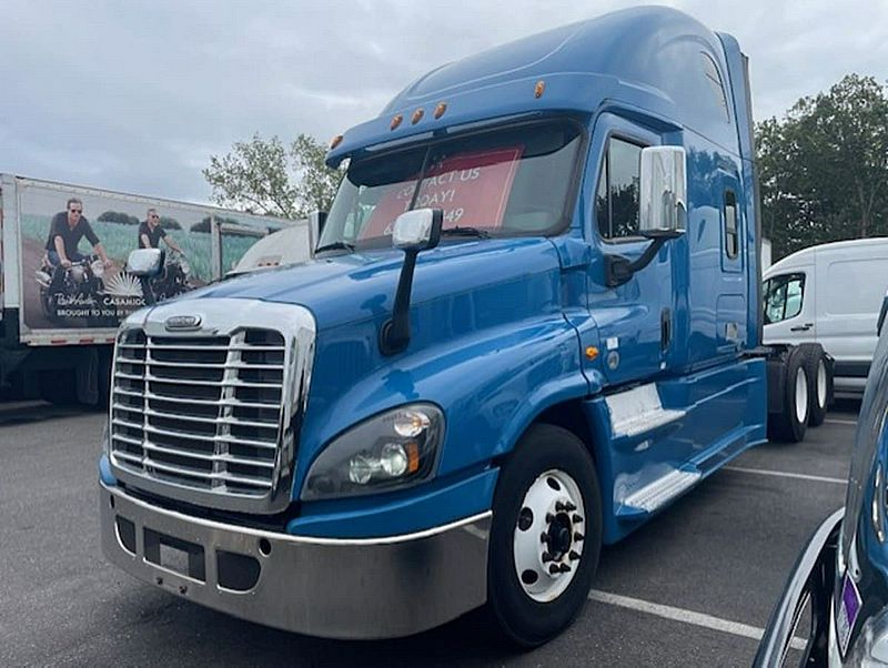 2016 Freightliner CASCADIA 125 For Sale | 72" Sleeper | #660280