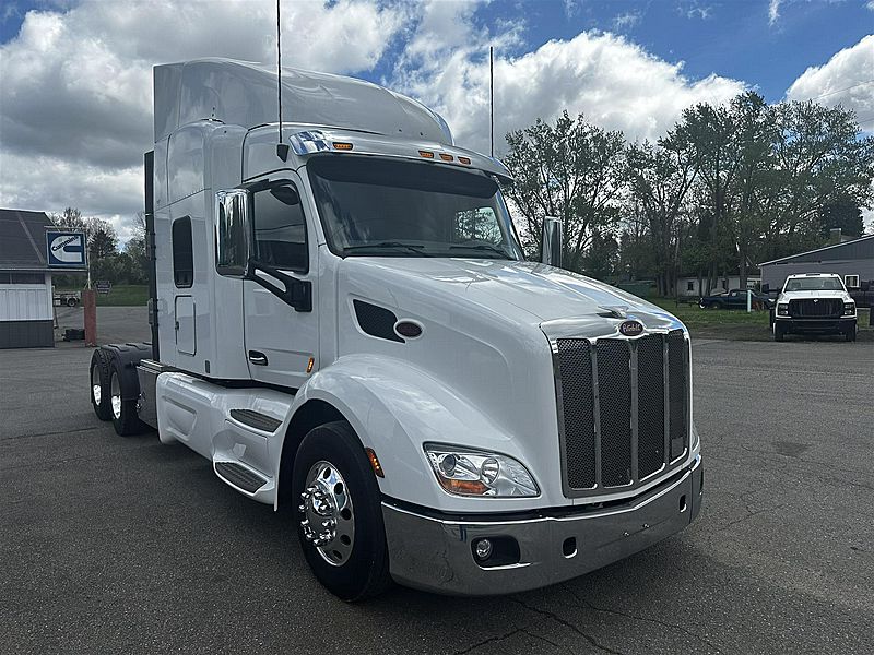 2020 Peterbilt 579 For Sale | 58" Sleeper | #HS3907 - 299,471