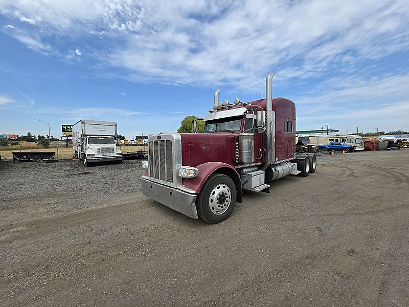 2019 Peterbilt 389 For Sale | Mid Roof Sleeper | #260812