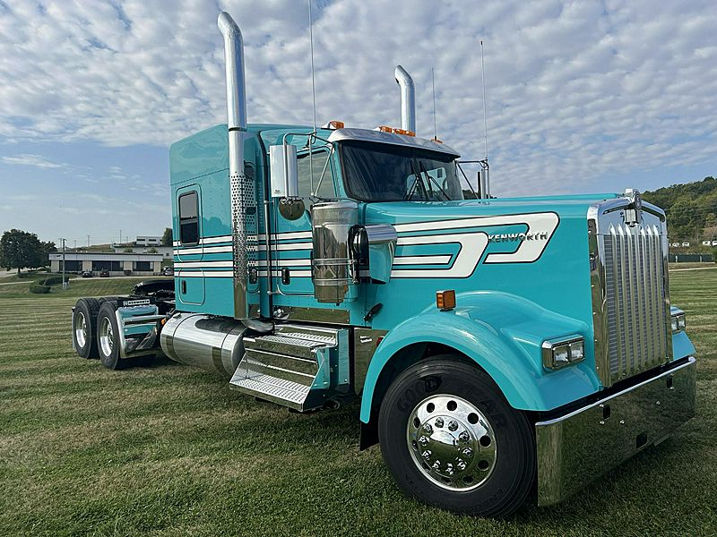 2026 Kenworth W900L For Sale | 72" Sleeper | #0610648