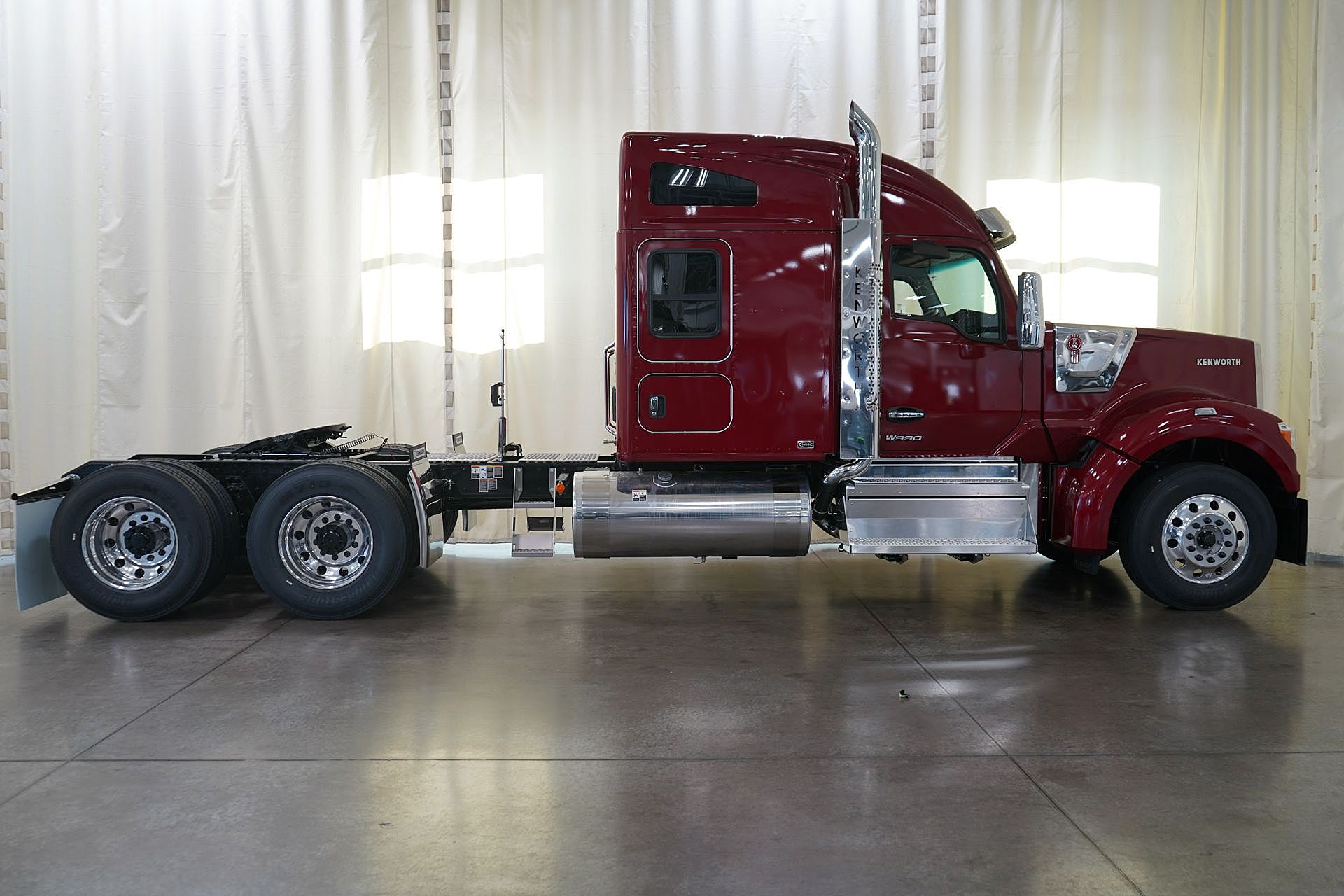 2026 Kenworth W990 For Sale | 76" Sleeper | #0612141