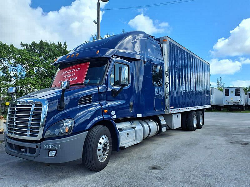 2017 Freightliner CASCADIA For Sale | 24' Box | #679021