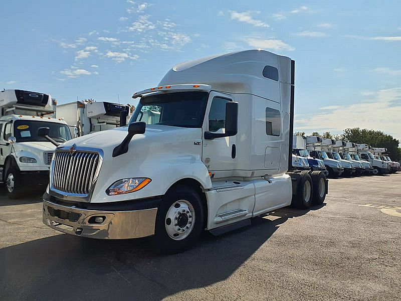 2020 International LT625 For Sale | 72" Sleeper | # CO10331