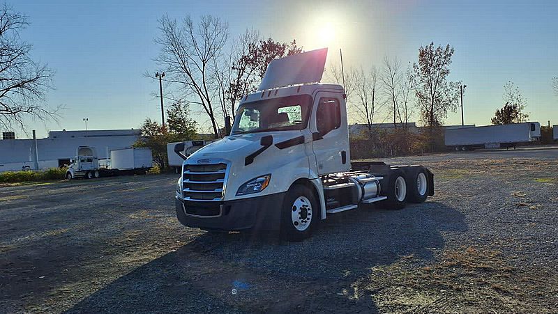 2019 Freightliner NEW CASCADIA PX12664 For Sale | Day Cab | #821725