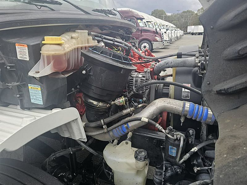2022 Freightliner M2 106 For Sale | 26' Box | #572966