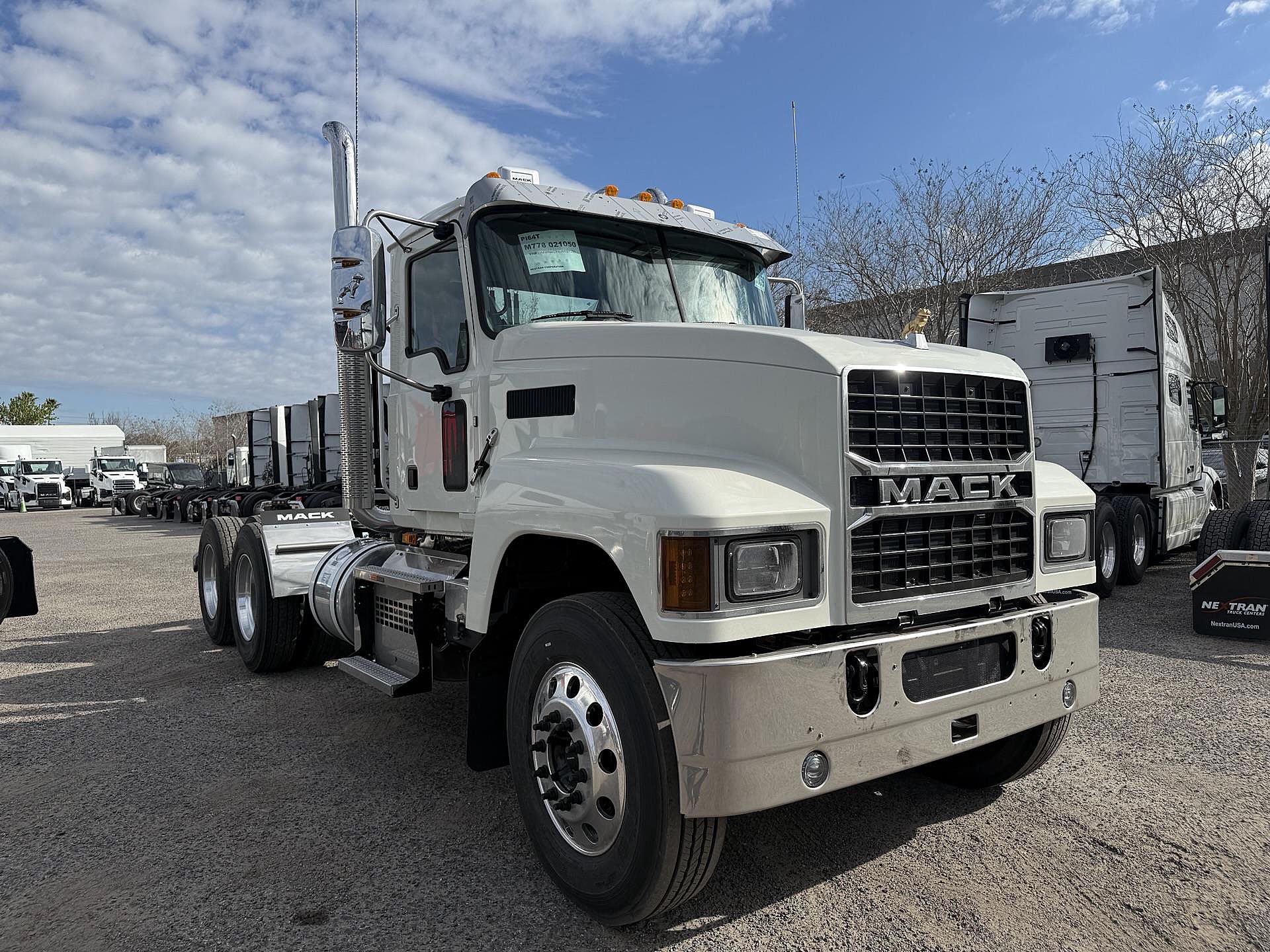 2027 Mack Pinnacle PI64T For Sale | Day Cab | # 13PI020003