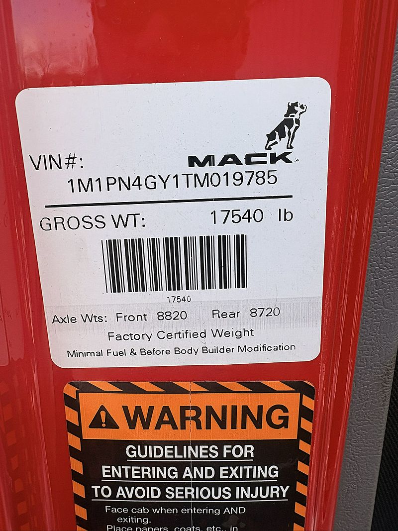 2026 Mack Pinnacle PI64T For Sale | Day Cab | #13PI019785