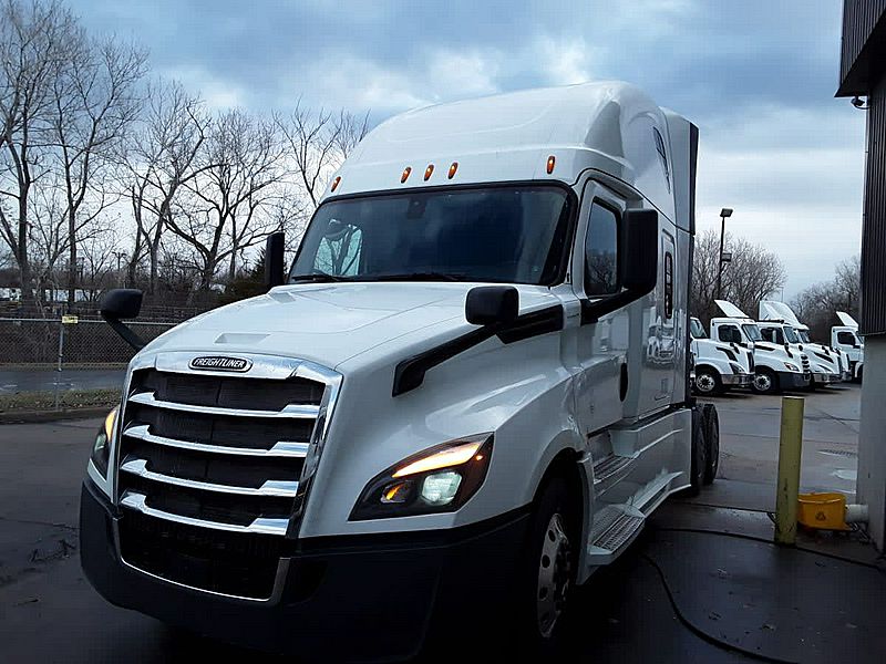 2020 Freightliner NEW CASCADIA PX12664 For Sale | 70" Sleeper | #242036