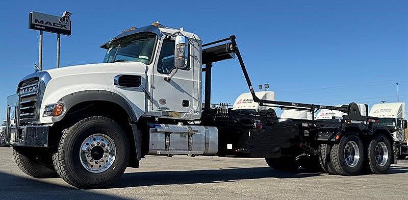 2026 Mack Granite GR64F For Sale | Roll-Off | #M055514