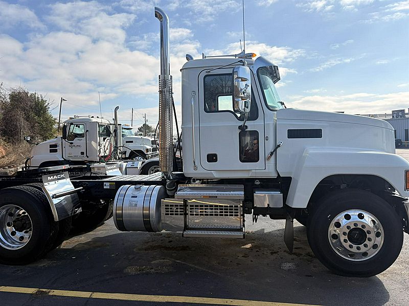 2026 Mack Pinnacle PI64T For Sale | Day Cab | #13PI020004