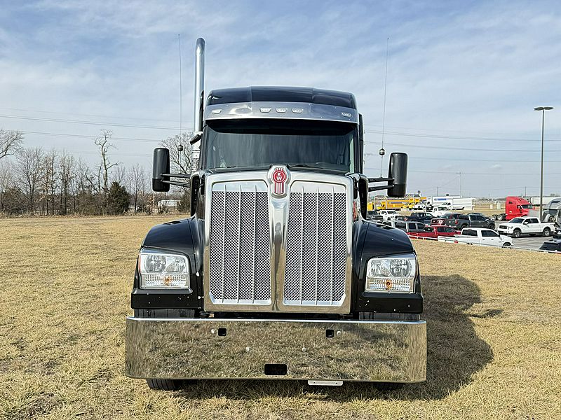 2023 Kenworth W990 For Sale | 76" Sleeper | #0618331
