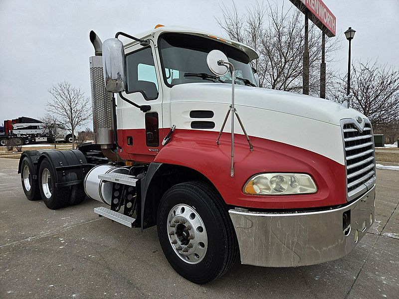 2007 Mack Pinnacle CXN613 For Sale | Day Cab | # 6800