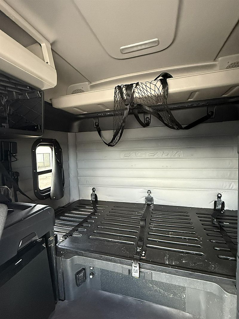 2020 Freightliner Cascadia 126 For Sale | 48" Sleeper | #HS4075