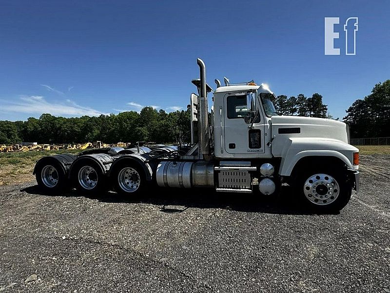 2015 Mack Pinnacle CHU613 For Sale | Day Cab | # 10200