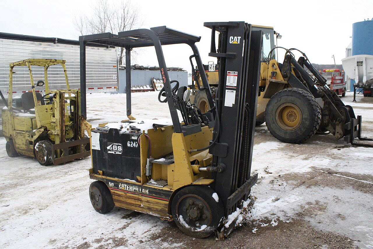 2001 Caterpillar 2EC25E Forklift For Sale | heavy equipment | #9928
