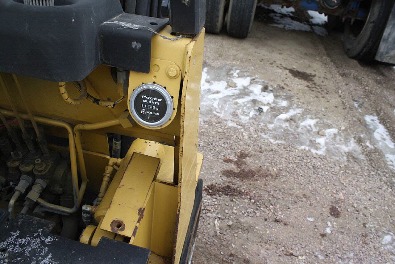 2001 Caterpillar 2EC25E Forklift For Sale | heavy equipment | #9928