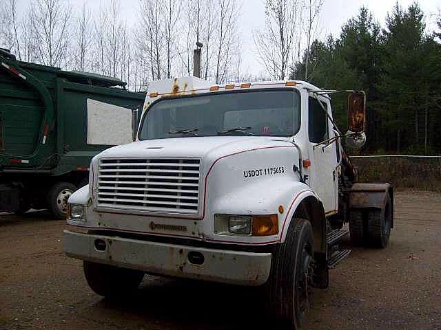 1992 International 4700 (For Sale) | Roll-Off | #D865