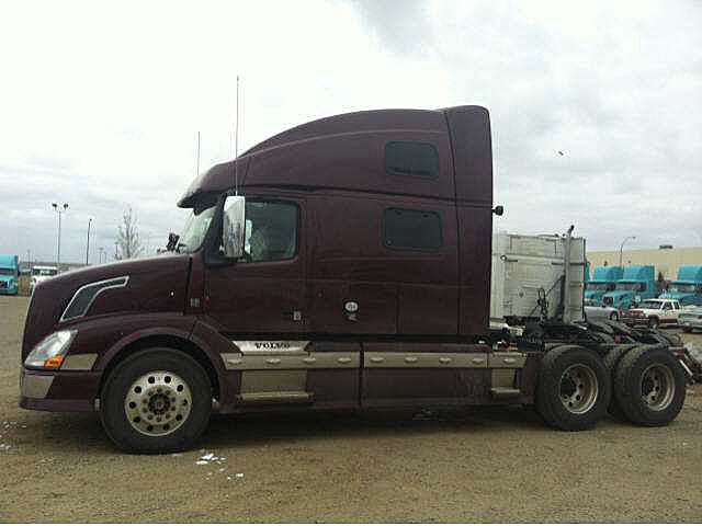 2013 Volvo VNL 780 (For Sale) | Semi Truck | #2804
