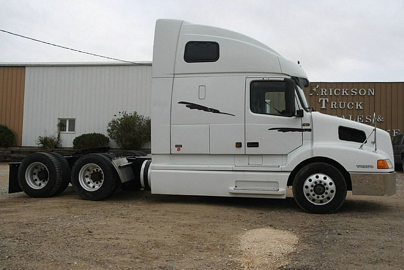 2001 Volvo VNL64T For Sale | Semi Truck | #G212
