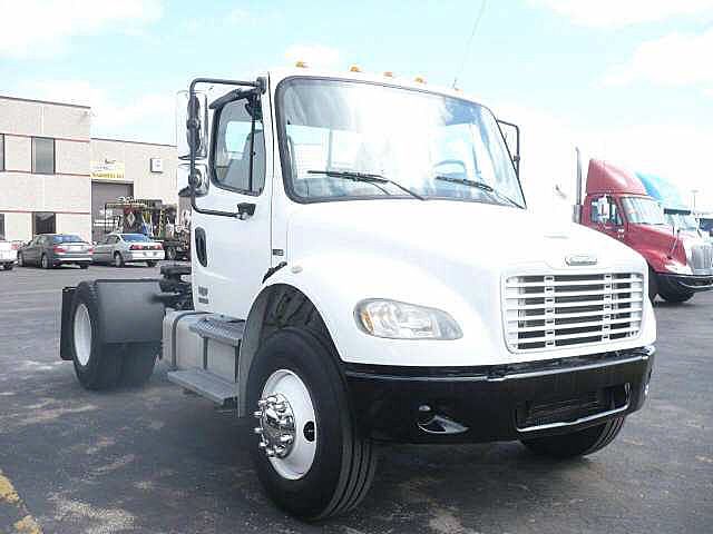 2003 Freightliner BUSINESS CLASS (For Sale) | Semi Truck | #381356