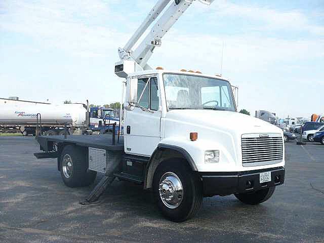 2002 Freightliner FL70 (For Sale) | Semi Truck | #387512
