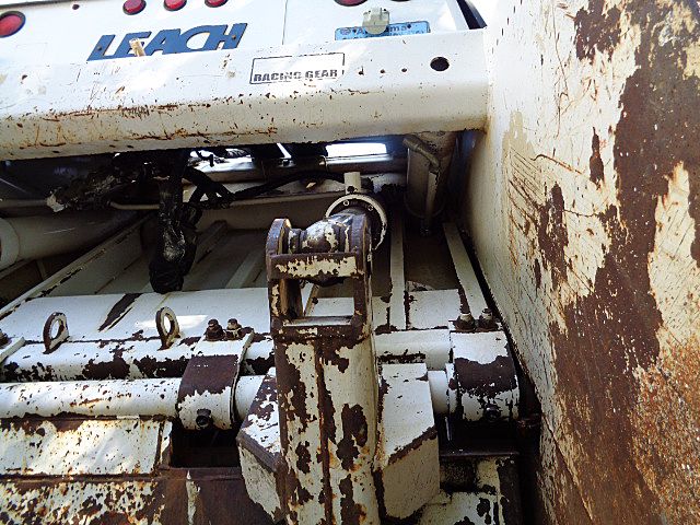 Leach 2RII Rearloader For Sale | Rear Loader | #8783