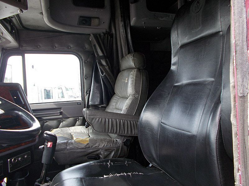2001 Freightliner Classic XL For Sale | 84" Sleeper | #XXXGA542