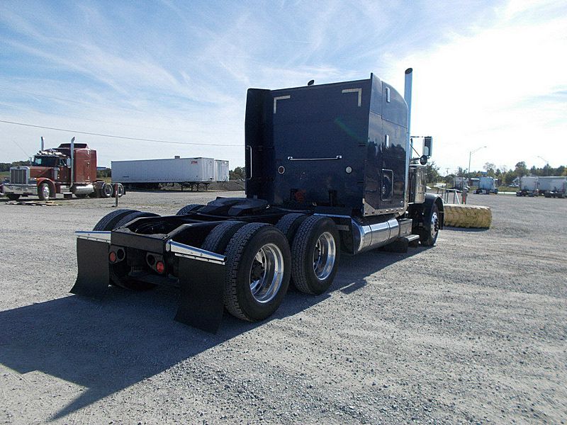 1998 Peterbilt 379 For Sale | 63" Sleeper | #XGA558